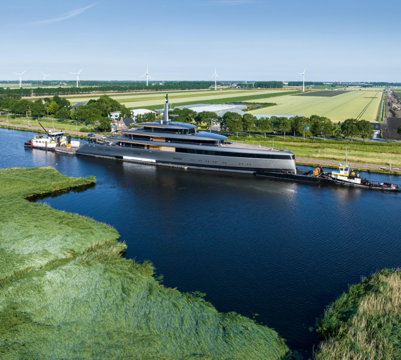 Yacht OBSIDIAN, Feadship | CHARTERWORLD Luxury Superyacht Charters