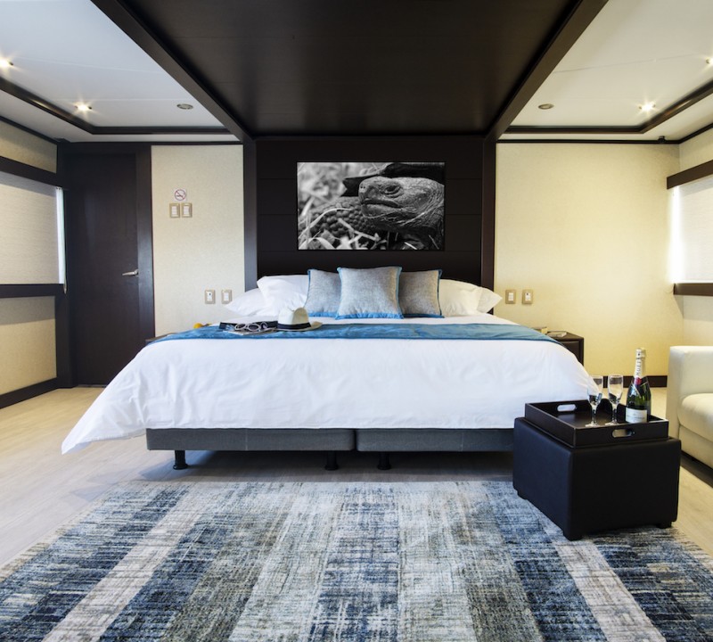 GRAND MAJESTIC Yacht Charter Details, Custom | CHARTERWORLD Luxury ...