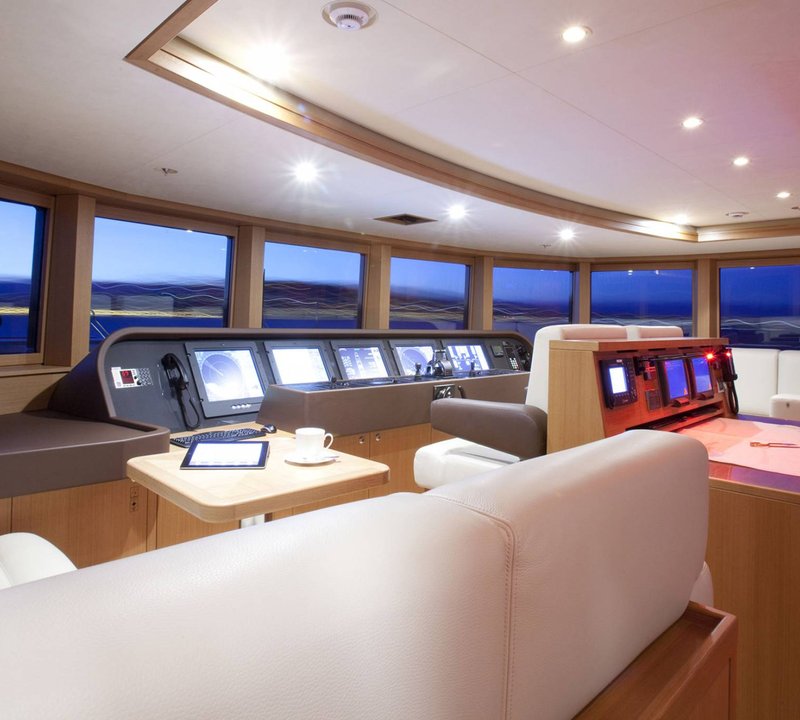 Bridge Image Gallery – Luxury Yacht Browser | by CHARTERWORLD ...