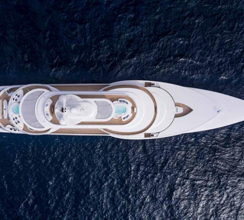 Pool Image Gallery - Jacuzzi Pool On Board Yacht WILD THYME ...