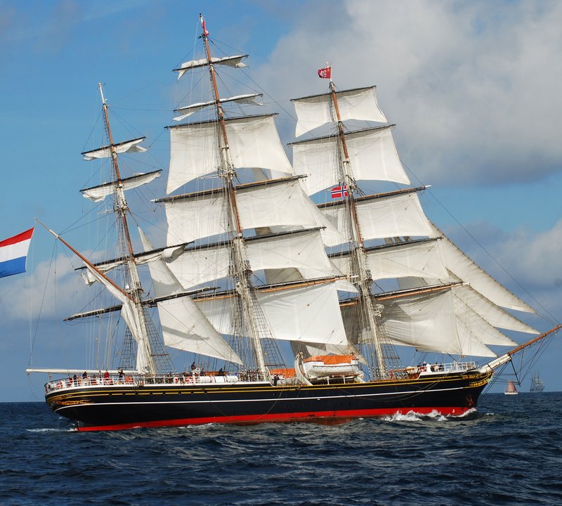 Yacht MIRABELLA V, Vosper Thornycroft | CHARTERWORLD Luxury Superyacht ...