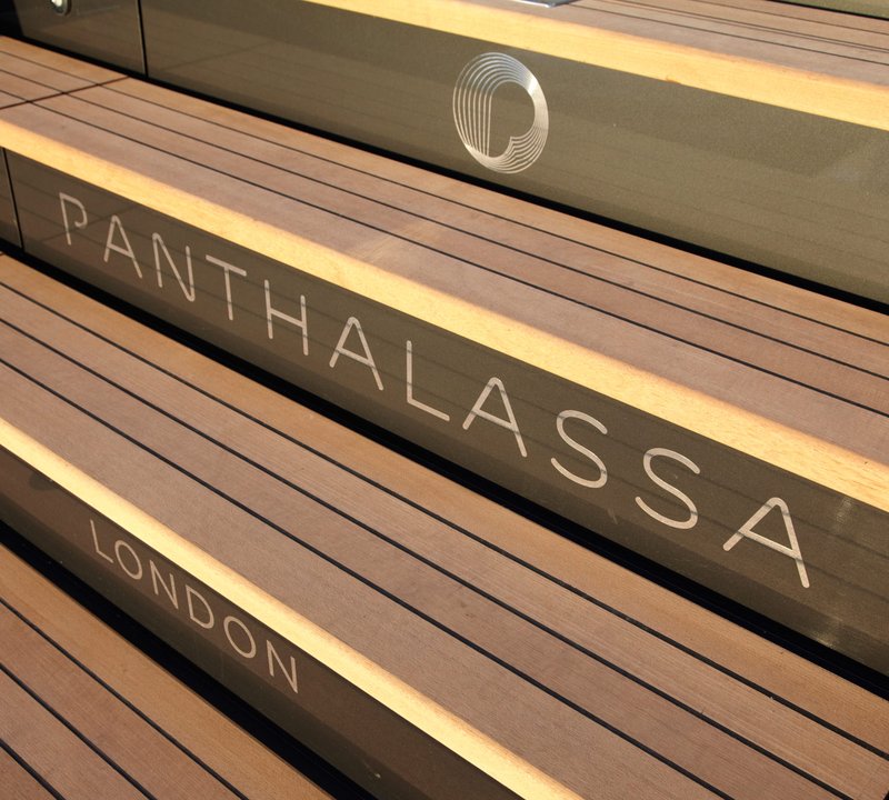 Transom Image Gallery – Luxury Yacht Browser | by CHARTERWORLD ...