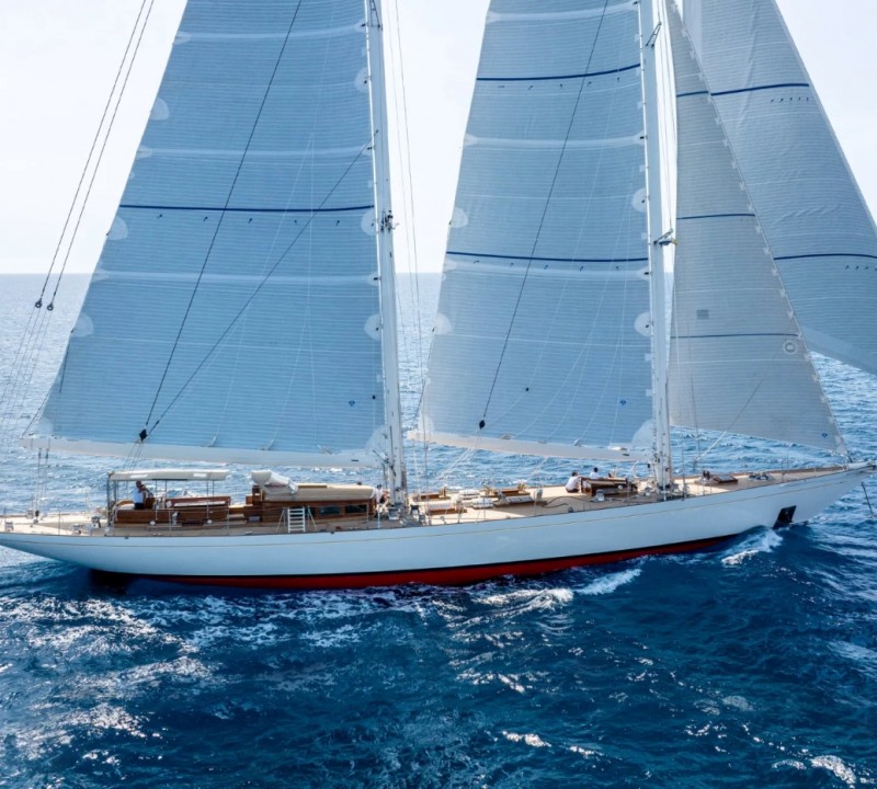 Yacht DAEDALUS, Delta | CHARTERWORLD Luxury Superyacht Charters