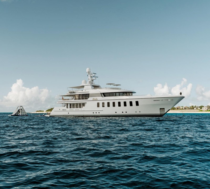 Yacht BELLA , Feadship F45 Vantage | CHARTERWORLD Luxury Superyacht ...