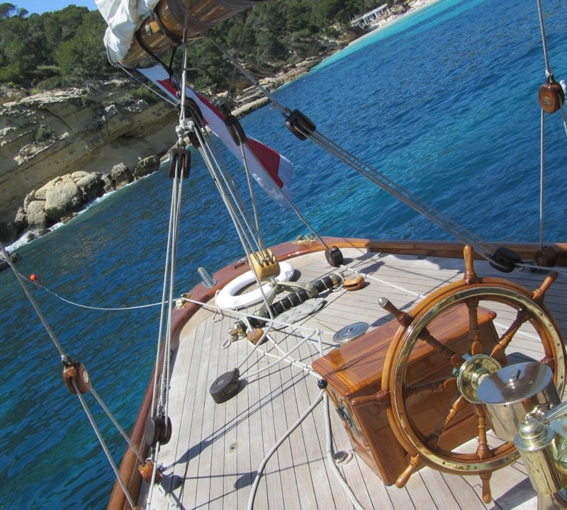 MOONBEAM IV Yacht Charter Details, William Fife & Son | CHARTERWORLD ...