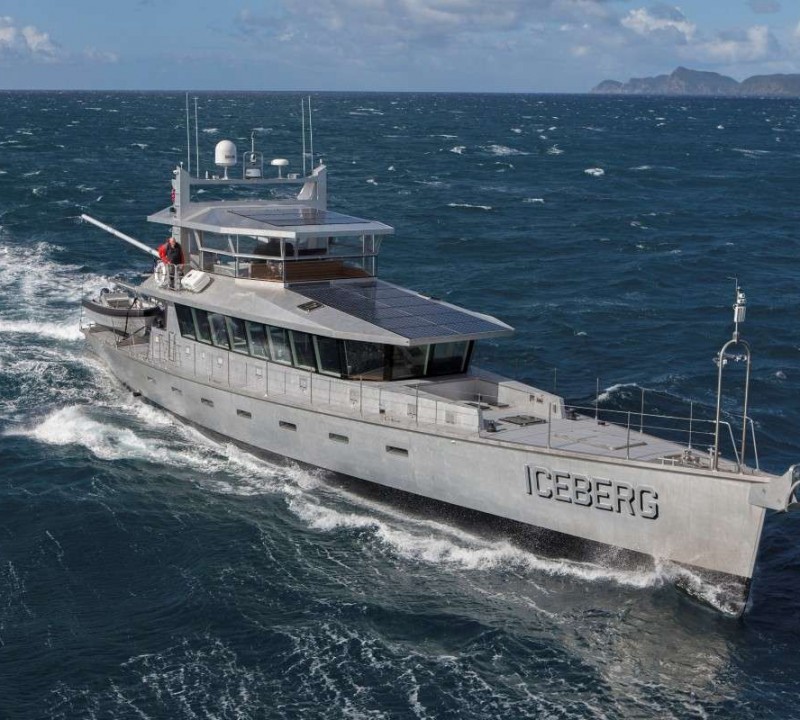 ICEBERG Yacht Charter Details, a Dashew Offshore FPB 97 Superyacht ...