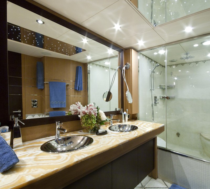 Pershing Image Gallery – Luxury Yacht Browser | by CHARTERWORLD ...