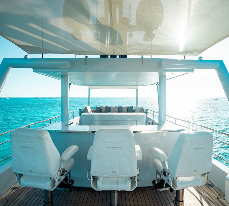 Flybridge Image Gallery – Luxury Yacht Browser | by CHARTERWORLD ...