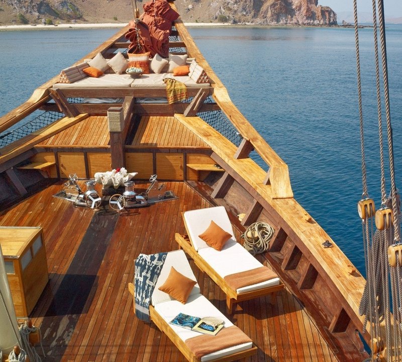 Foredeck Image Gallery - Ready To Sunbathe Out On The Foredeck ...