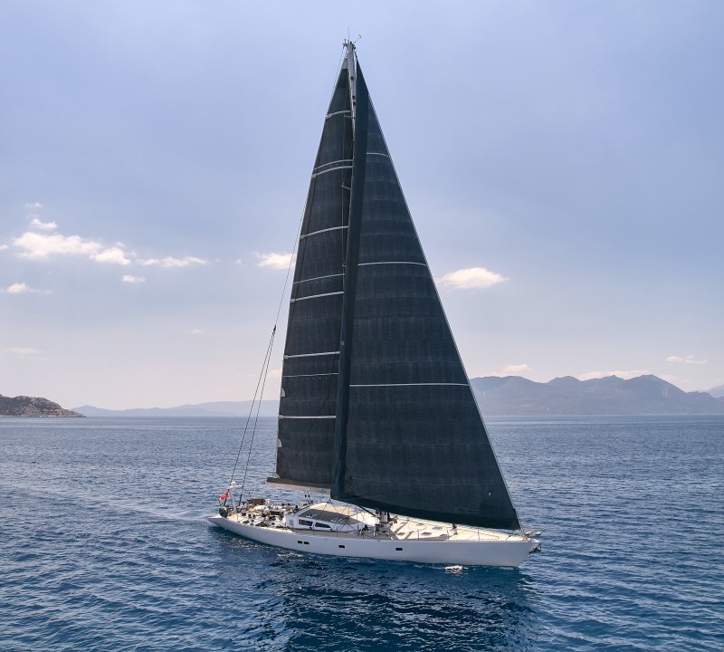 A full rigging refit by Navtec for the 130ft charter yacht VAIMITI ...