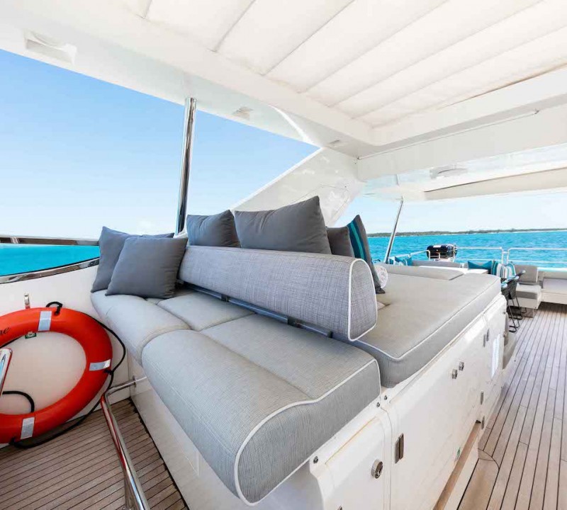 Pilot House Image Gallery – Luxury Yacht Browser | by CHARTERWORLD ...