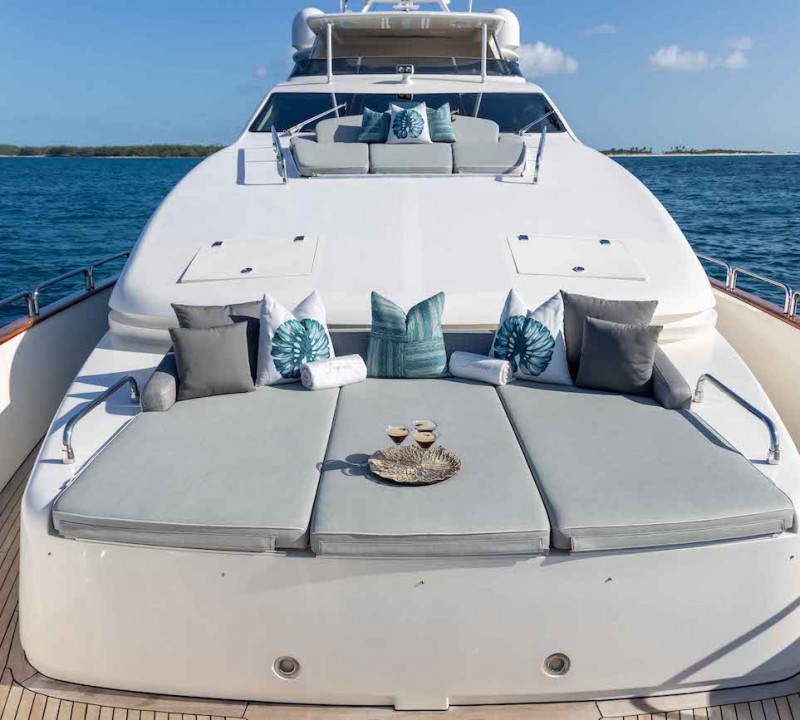 Azimut Yachts at the Bahrain International Boat Show — Yacht Charter ...