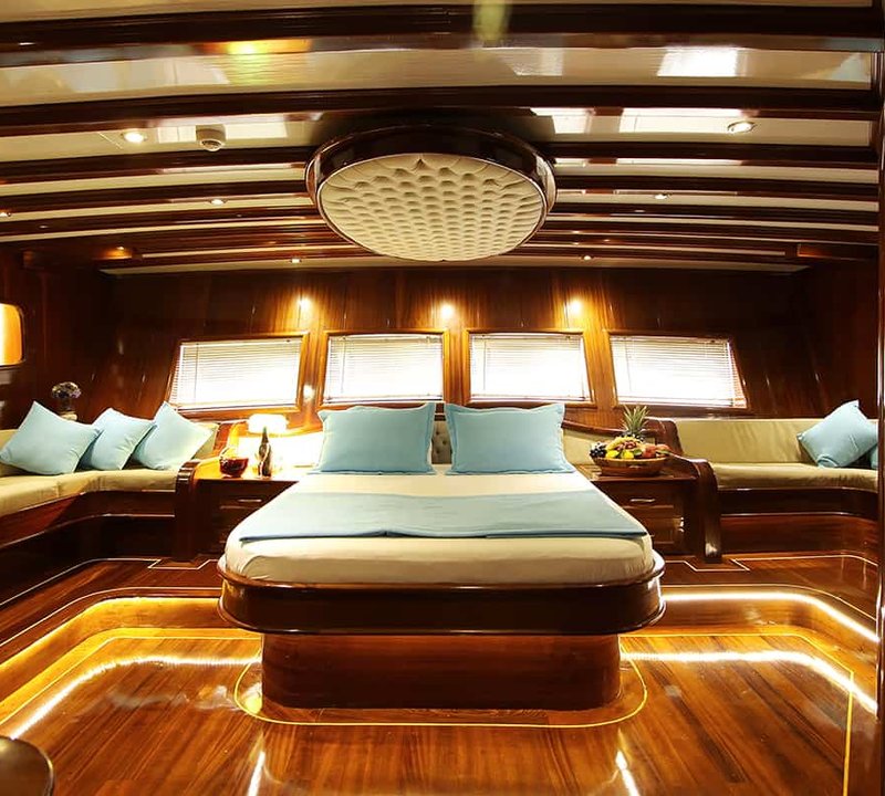 DEAR LILA Yacht Charter Details, Luxury Gulet | CHARTERWORLD Luxury ...