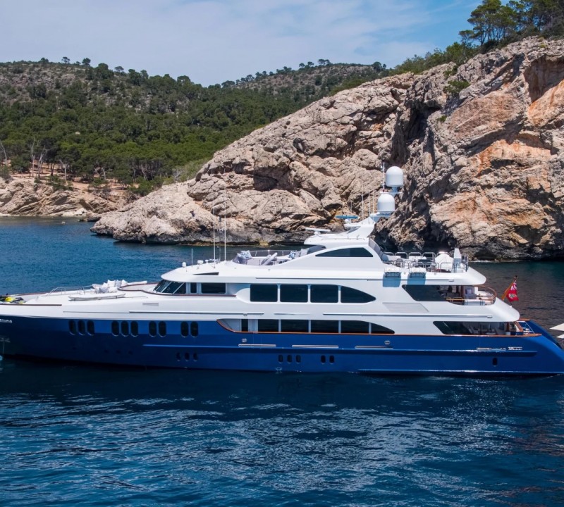 DIRT POOR Yacht Charter Details, Trinity Yachts | CHARTERWORLD Luxury ...