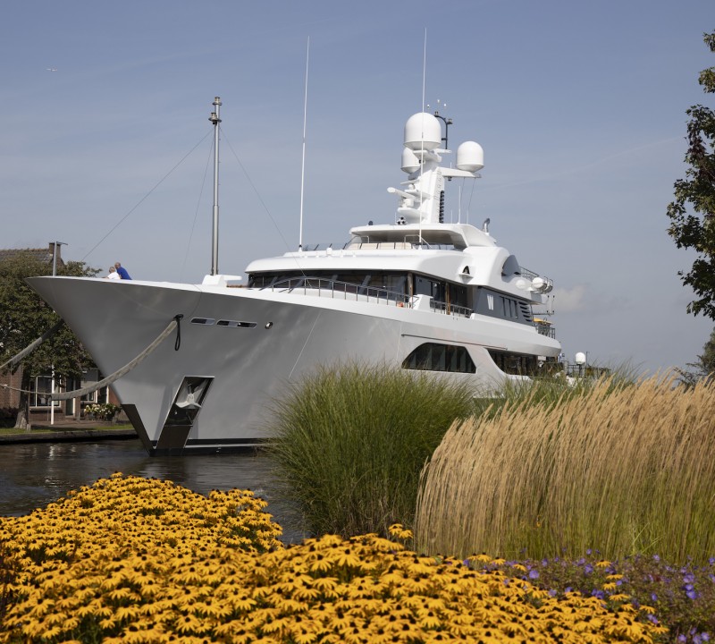 Yacht 'W', Feadship | CHARTERWORLD Luxury Superyacht Charters