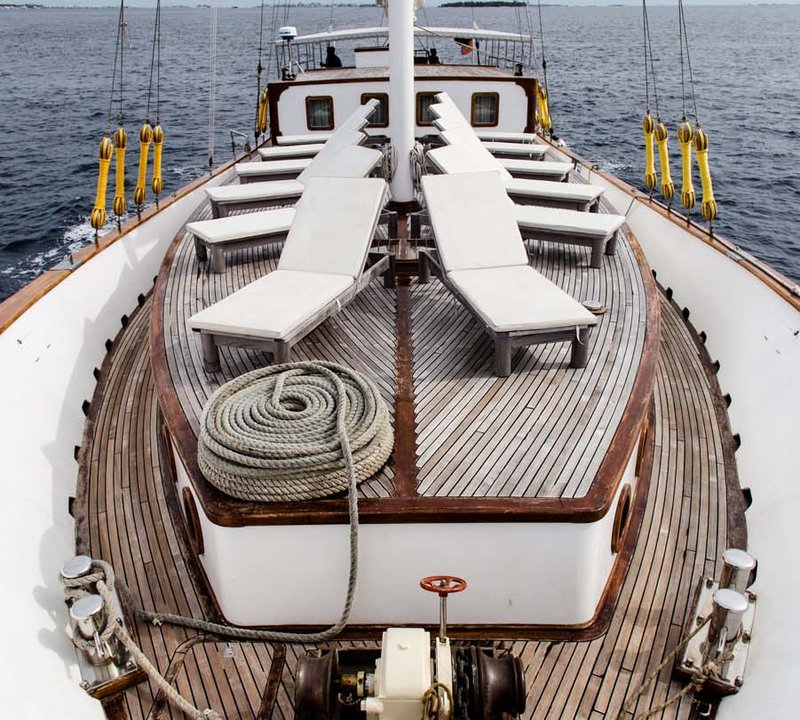Foredeck Image Gallery – Luxury Yacht Browser | by CHARTERWORLD ...