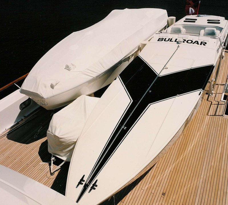 Bruce Gregga Image Gallery - Motor Yacht GRAVITAS - Skylounge - The 52m ...