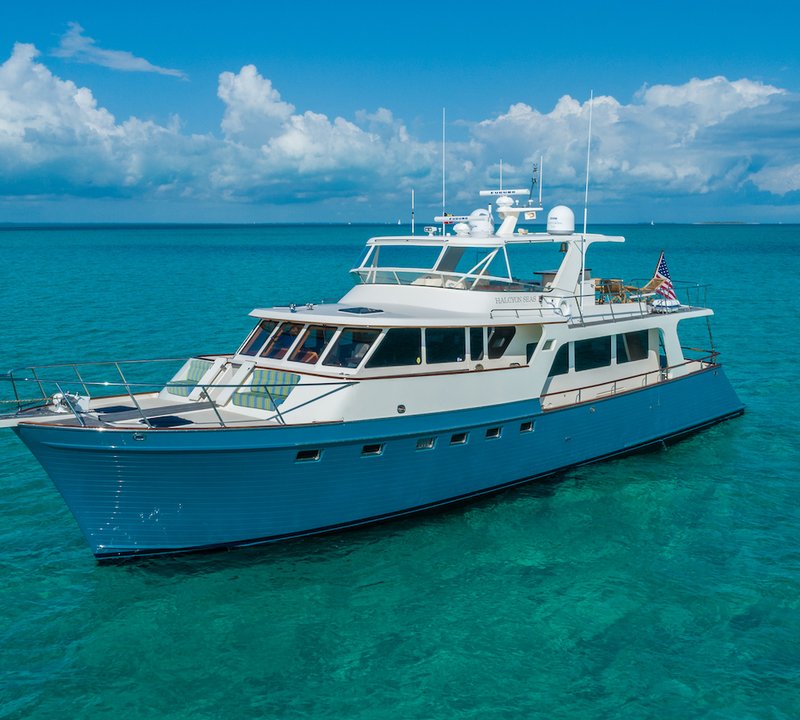 Online Yacht Booking - HALCYON SEAS - Marlow Explorer | CHARTERWORLD ...