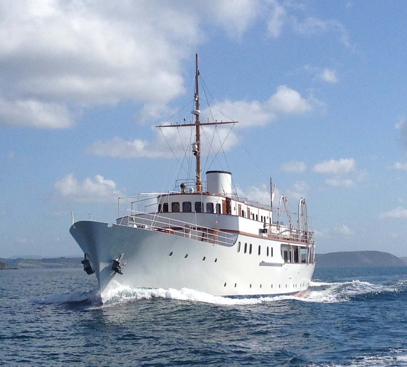 Camper & Nicholsons Image Gallery – Luxury Yacht Browser | by ...