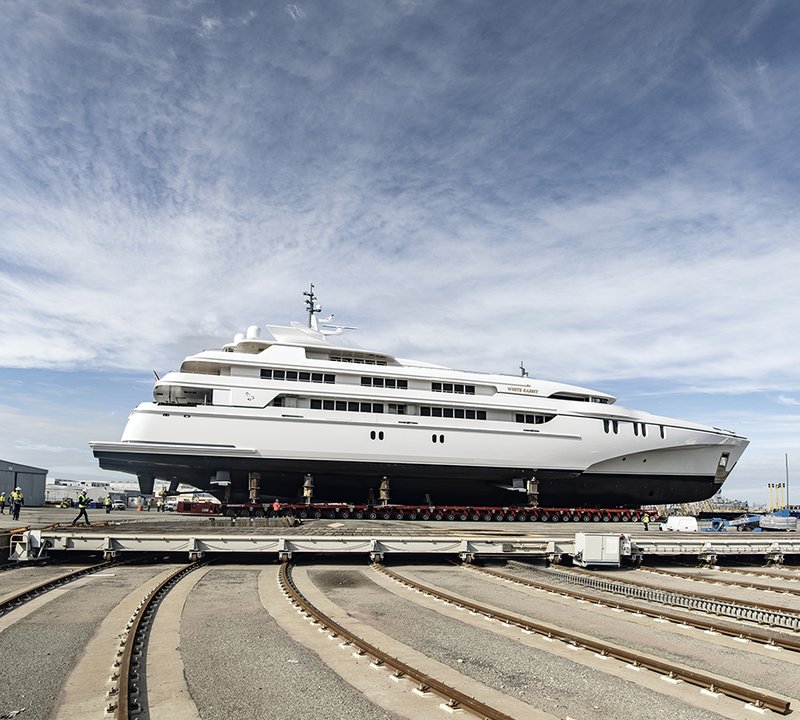 Yacht WHITE RABBIT, Echo Yachts | CHARTERWORLD Luxury Superyacht Charters