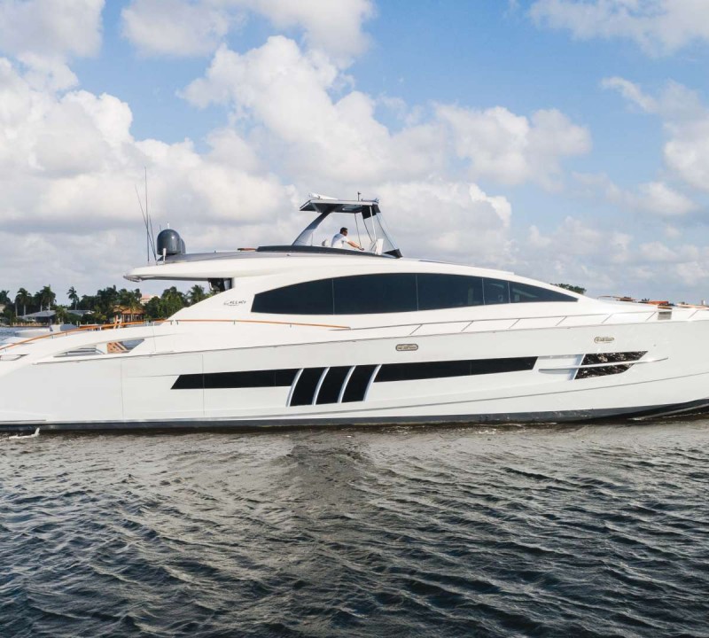 HELIOS Yacht Charter Details, Lazzara LSX92 | CHARTERWORLD Luxury ...