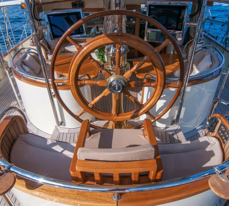 Wheel Image Gallery – Luxury Yacht Browser | by CHARTERWORLD Superyacht ...