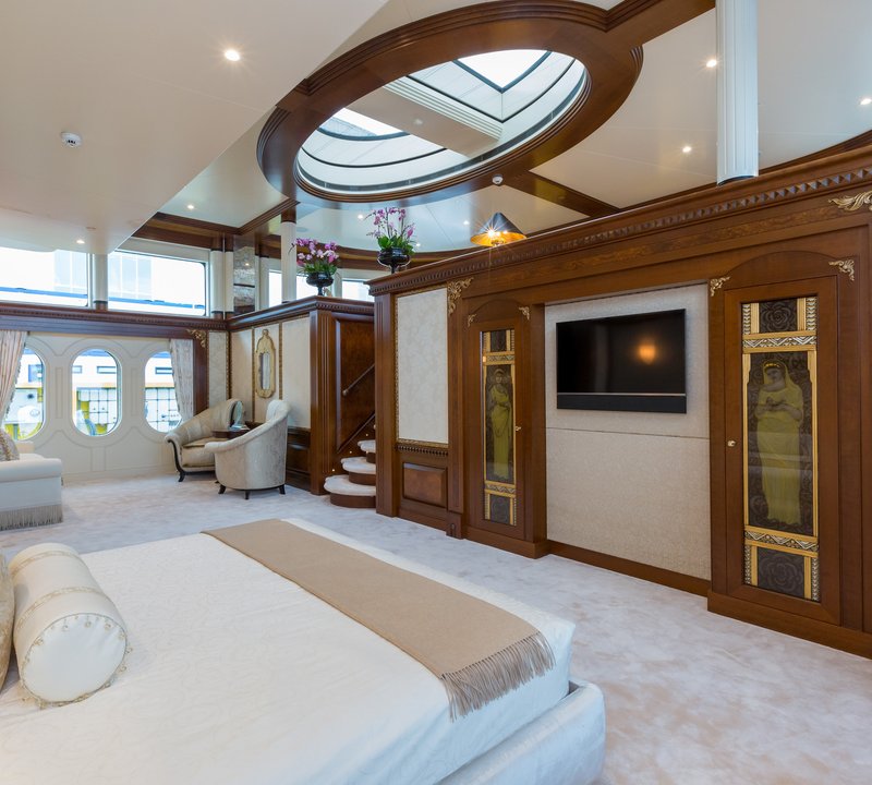 Master Stateroom Image Gallery – Luxury Yacht Browser | by CHARTERWORLD ...