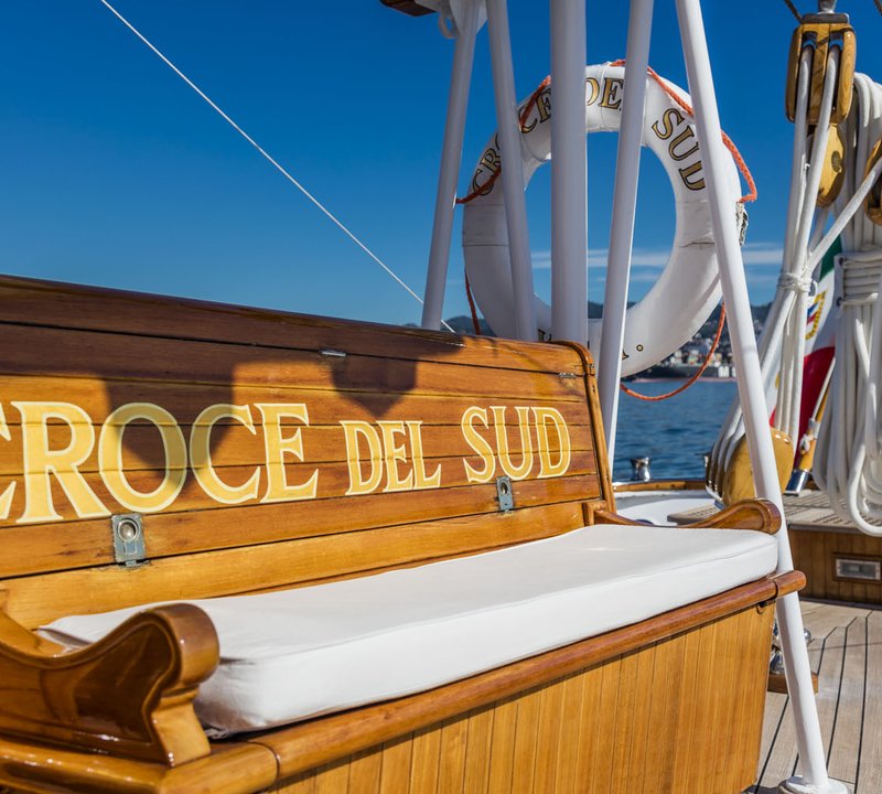 CROCE DEL SUD Yacht Charter Details, Martinolich | CHARTERWORLD Luxury ...