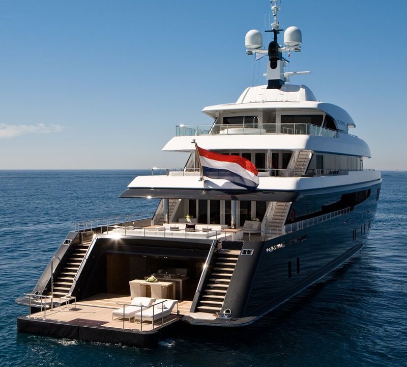 Transom Image Gallery – Luxury Yacht Browser | by CHARTERWORLD ...