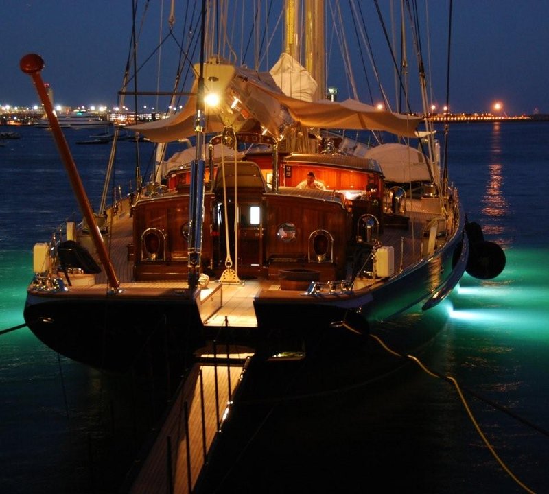 METEOR Yacht Charter Details, Royal Huisman | CHARTERWORLD Luxury ...