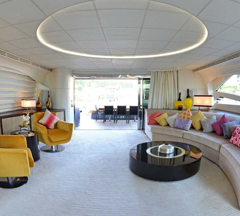 Yacht GINGER, Pershing 115 | CHARTERWORLD Luxury Superyacht Charters