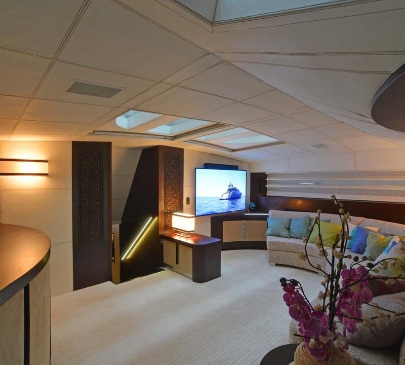 Yacht GINGER, Pershing 115 | CHARTERWORLD Luxury Superyacht Charters