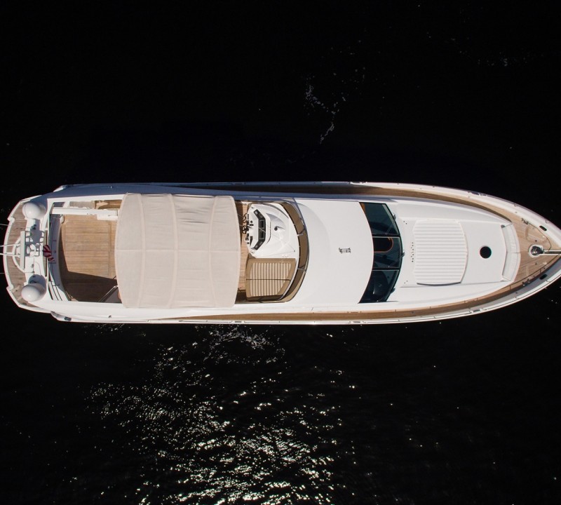 Yacht ACQUA ALBERTI, Sunseeker | CHARTERWORLD Luxury Superyacht Charters