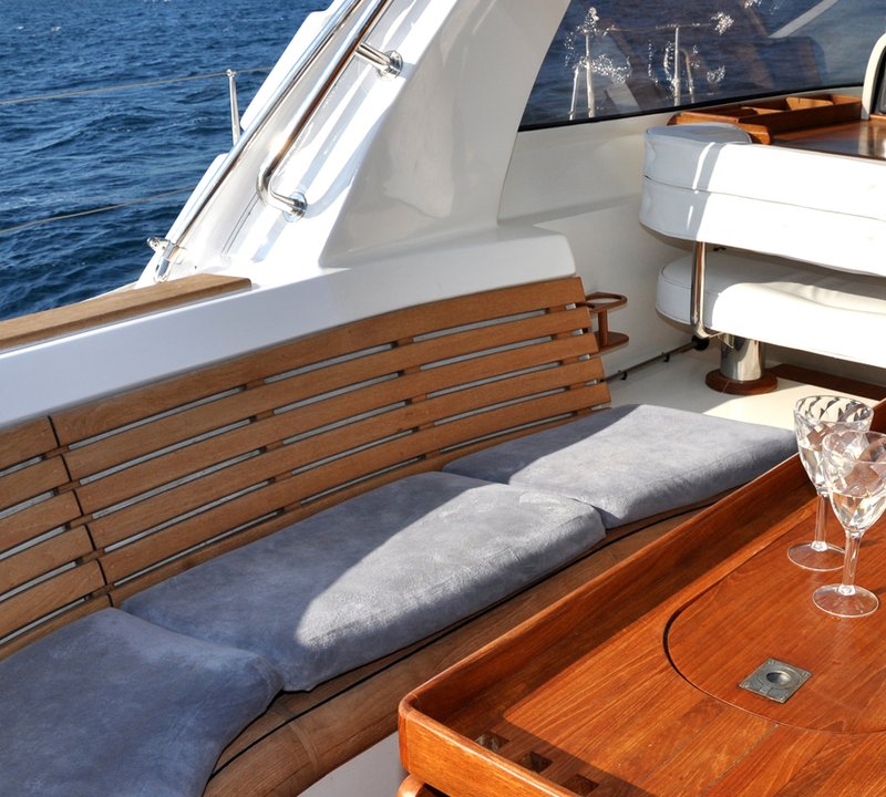 OCEAN PHOENIX Yacht Charter Details, Pendennis | CHARTERWORLD Luxury ...