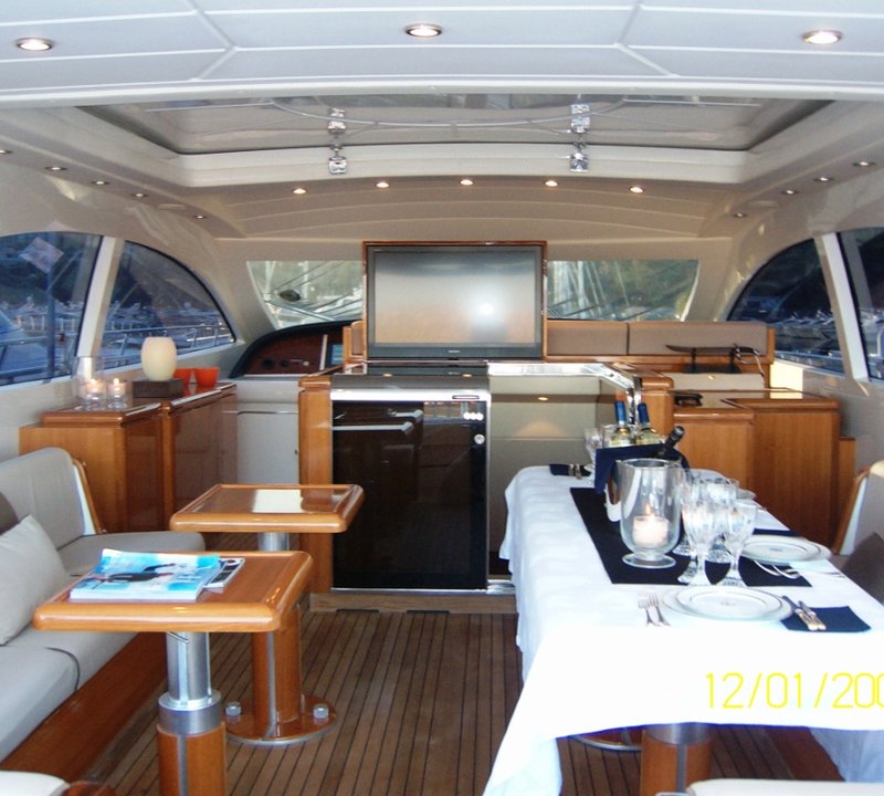 Shaal Nur Yacht Charter Details, Mangusta (Overmarine) | CHARTERWORLD ...