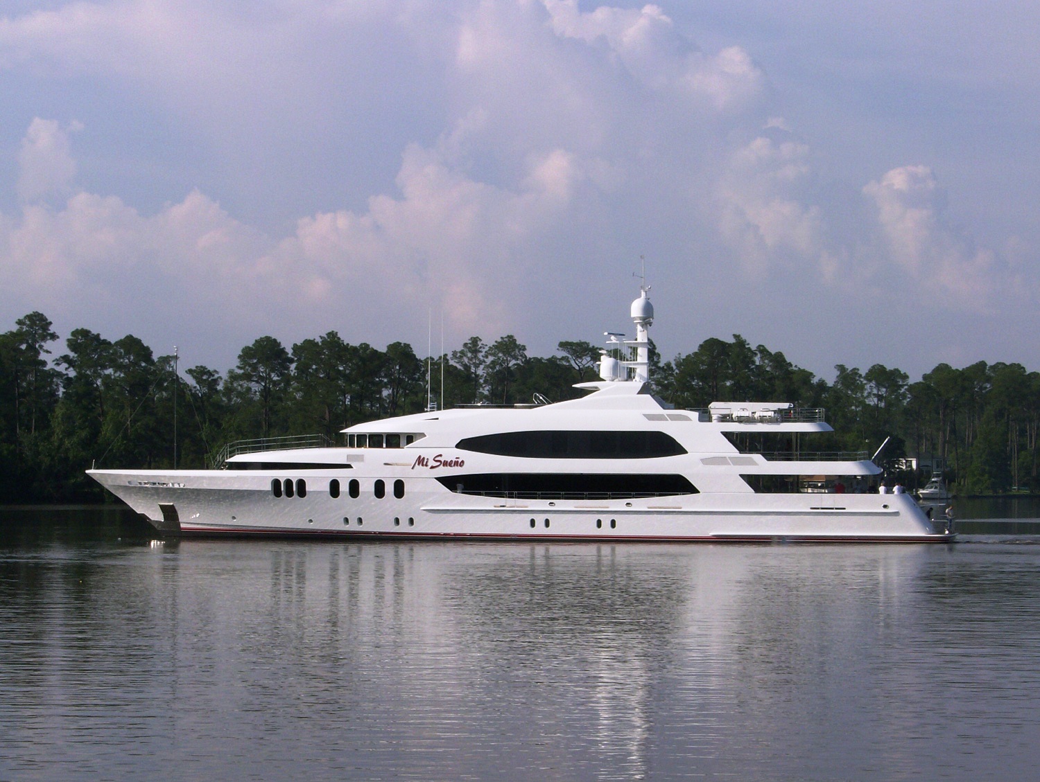 Trinity Yachts | CHARTERWORLD Luxury Yachts For Charter