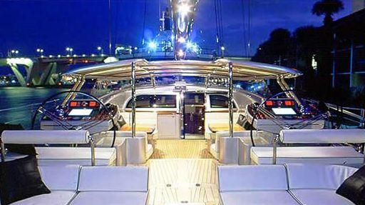 Yacht MOONBIRD, Fitzroy Yachts Limited | CHARTERWORLD Luxury Superyacht ...