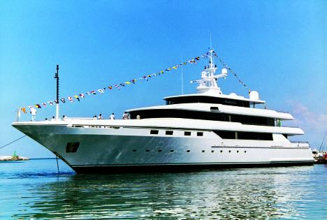 Yacht MONEIKOS, Codecasa | CHARTERWORLD Luxury Superyacht Charters