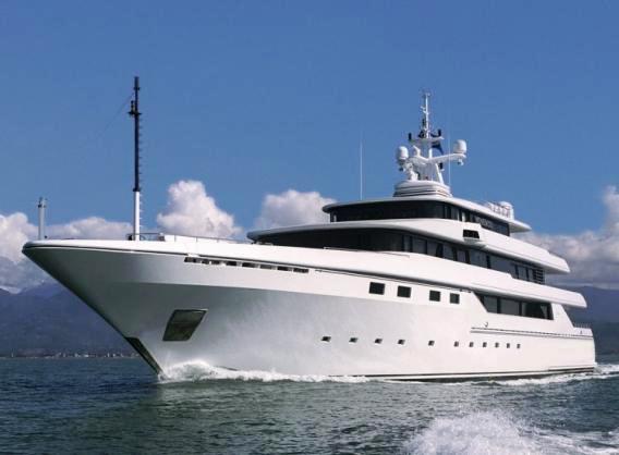 Yacht MONEIKOS, Codecasa | CHARTERWORLD Luxury Superyacht Charters