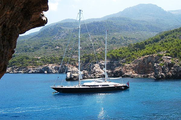 Yacht INDEPENDENCE, Perini Navi | CHARTERWORLD Luxury Superyacht Charters
