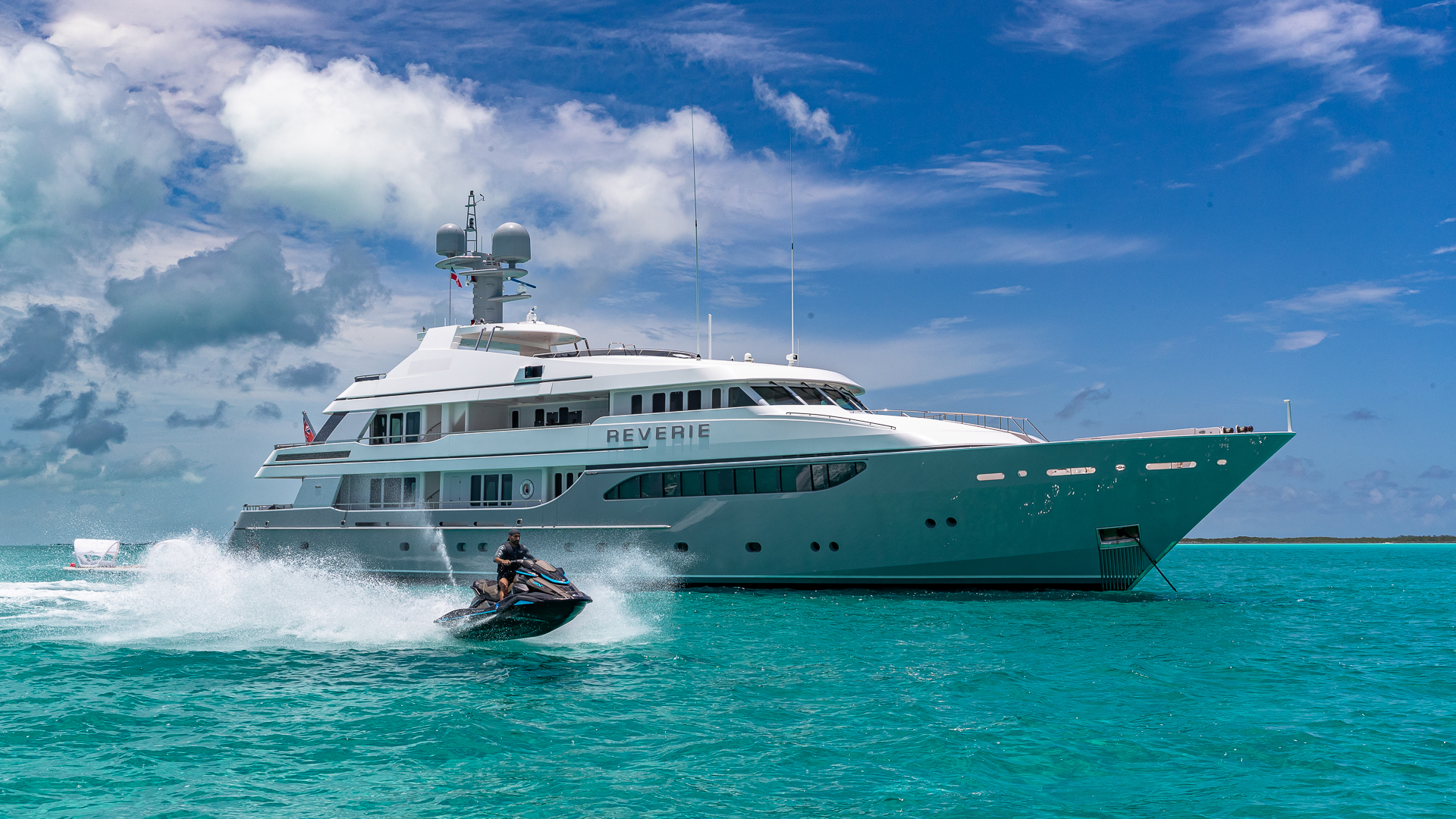 Feadship Charter Yacht REVERIE Review | CHARTERWORLD Luxury Yacht Charters