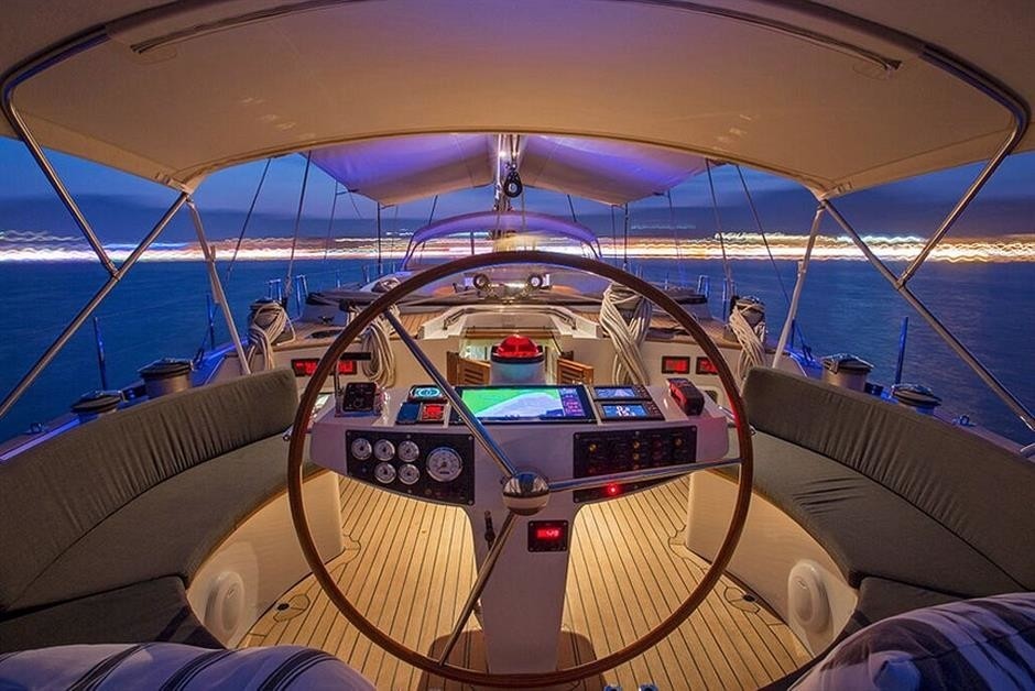 Yacht SAFARA - Cruising – Luxury Yacht Browser | by CHARTERWORLD ...