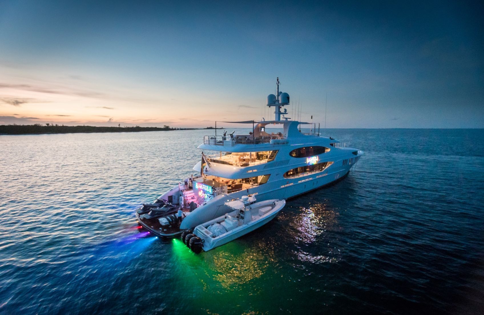 AMARULA SUN Yacht Charter Details, Trinity Yachts | CHARTERWORLD Luxury ...