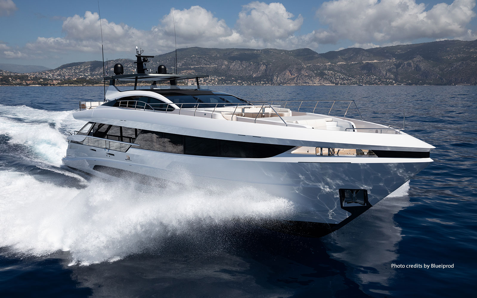 Yacht M/Y CRAZY TOO, Mangusta (Overmarine) | CHARTERWORLD Luxury ...