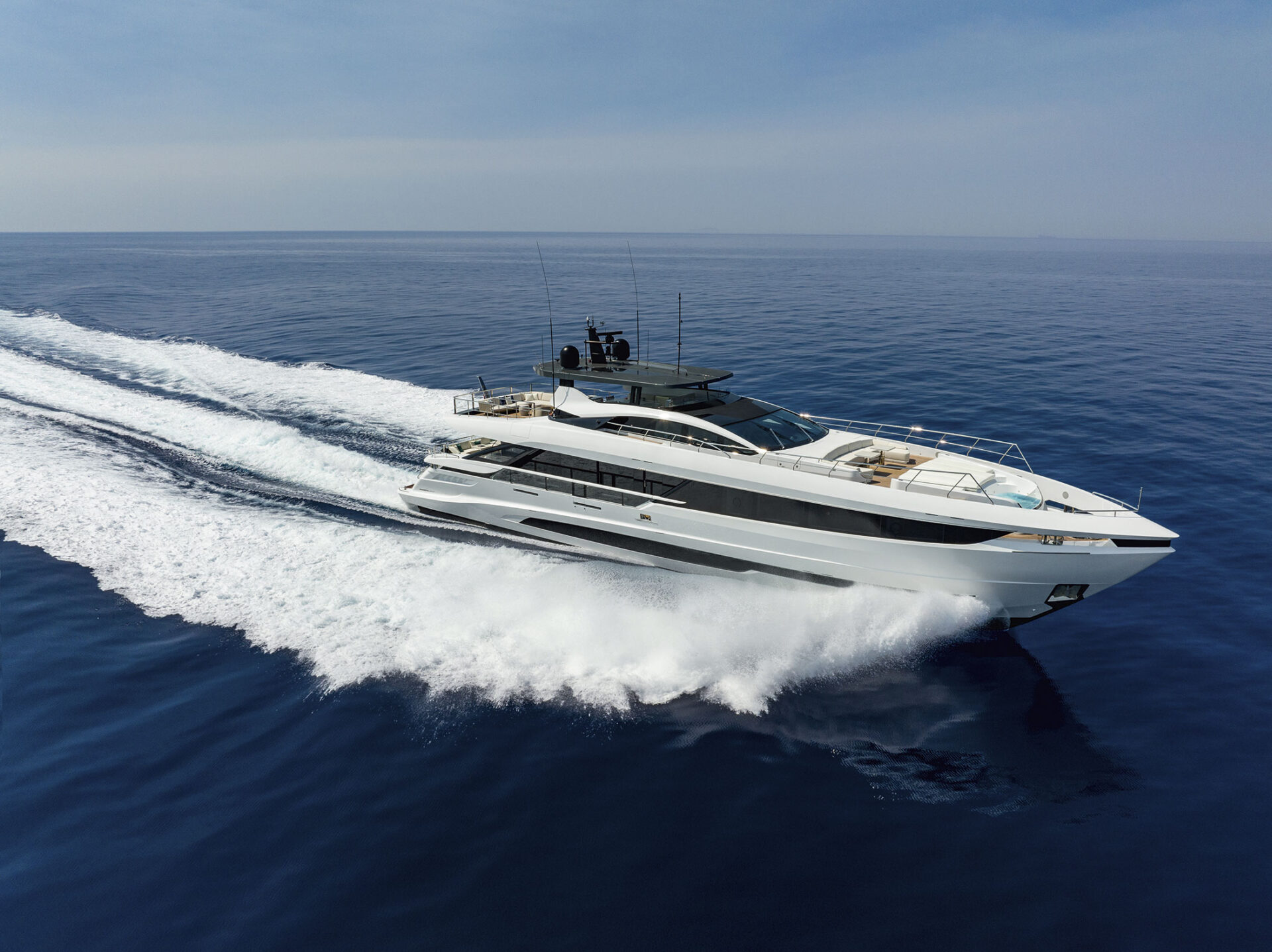 Yacht NEVER GIVE UP, Mangusta (Overmarine) | CHARTERWORLD Luxury ...