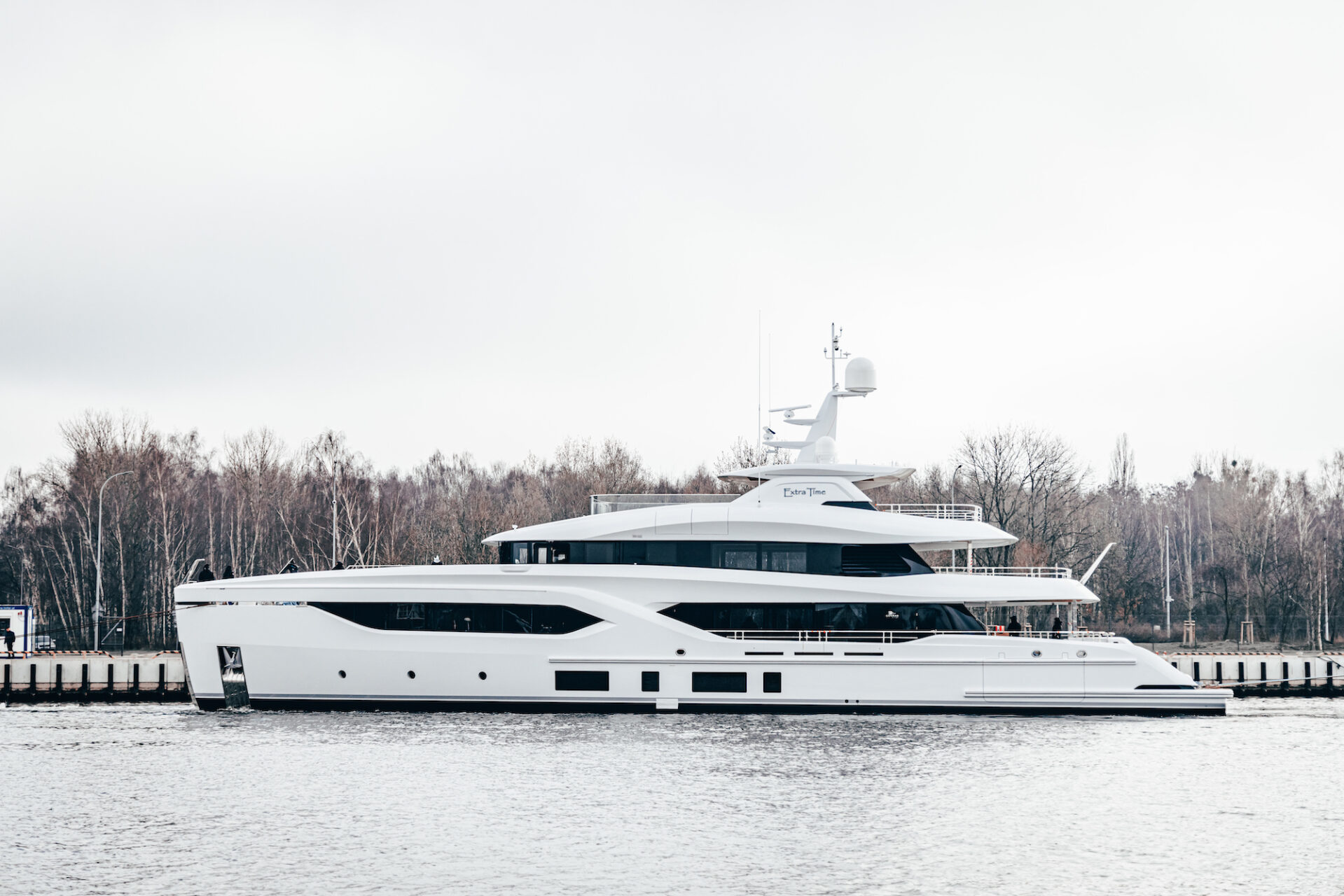 Yacht EXTRA TIME, Conrad Yachts | CHARTERWORLD Luxury Superyacht Charters