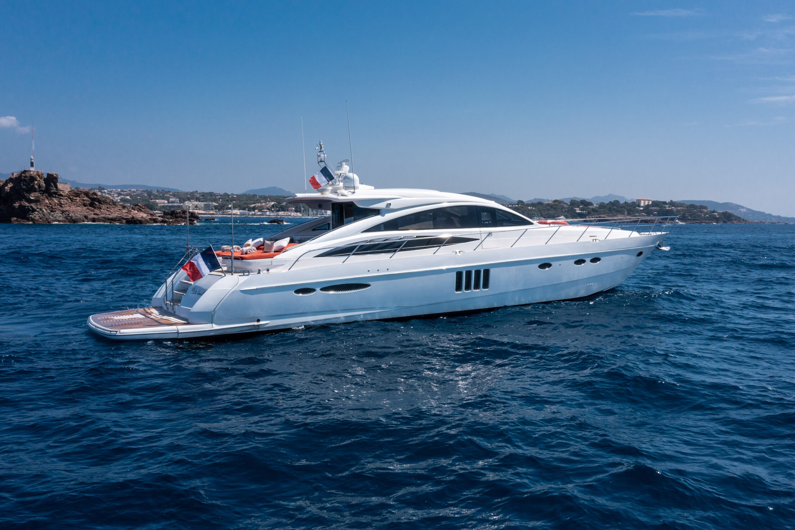 P'TITE BOUILLE Yacht Charter Details, Princess | CHARTERWORLD Luxury ...