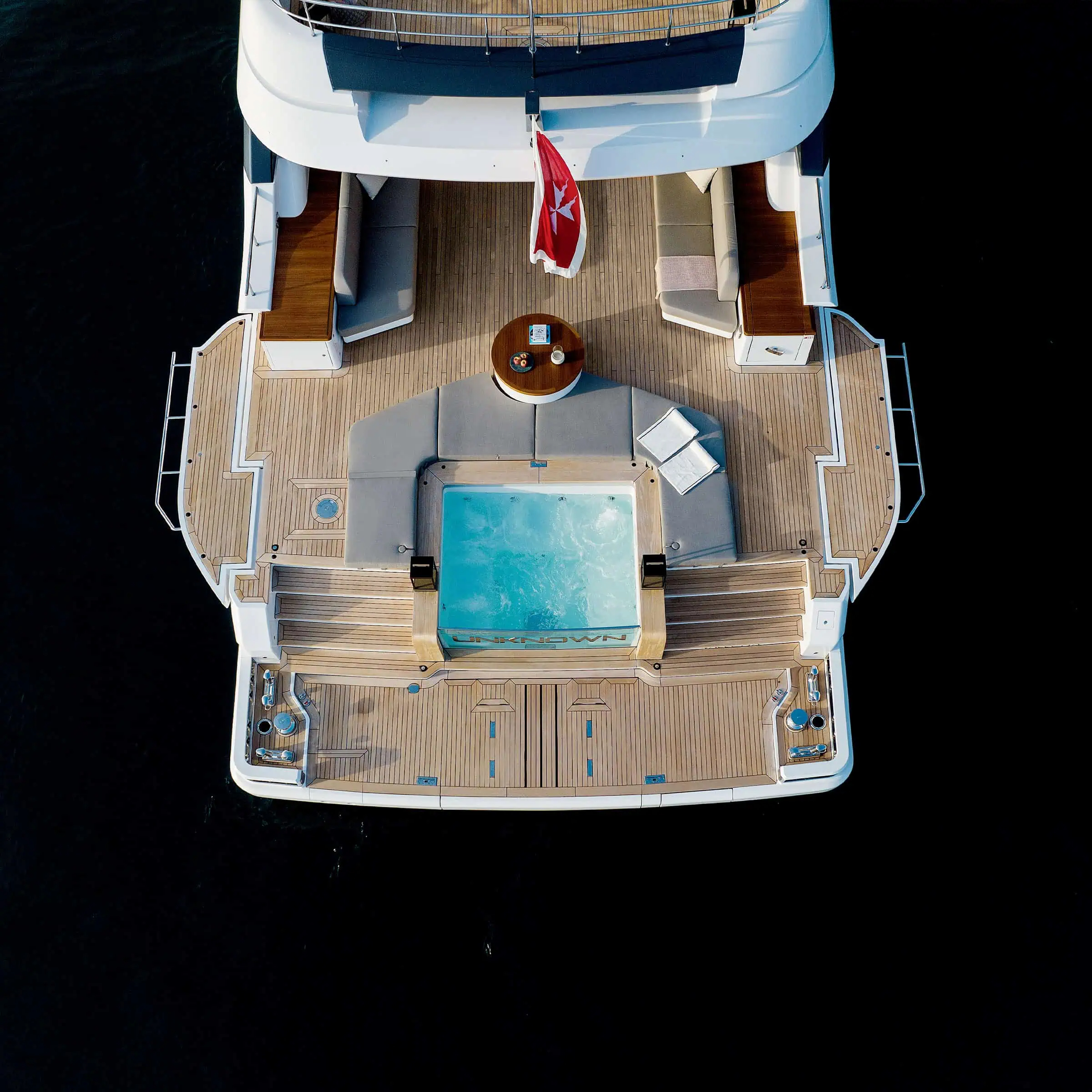 Yacht WHITE ROSE, Benetti | CHARTERWORLD Luxury Superyacht Charters