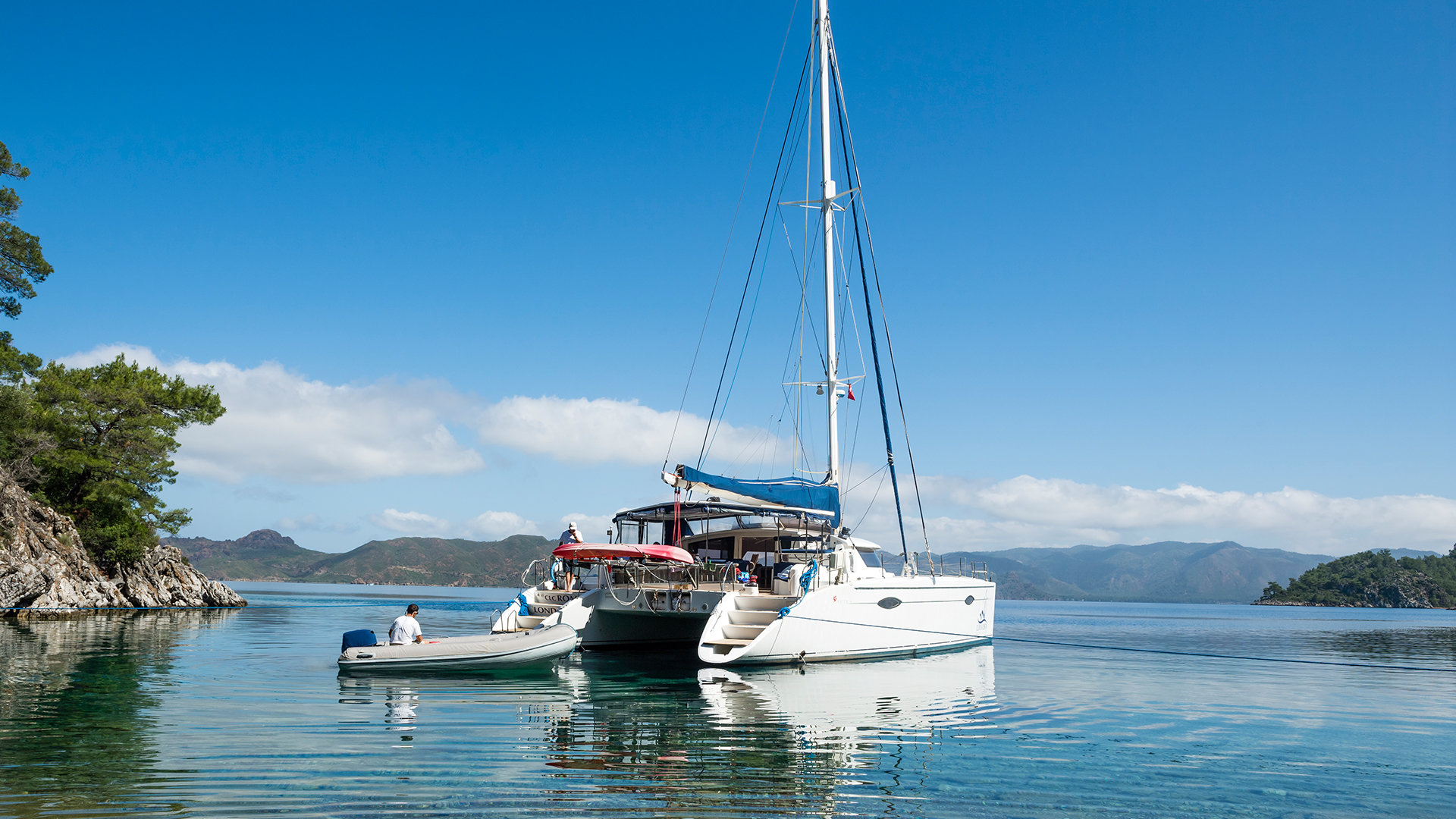 Luxury Yacht ZORBA CAT – Luxury Yacht Browser | by CHARTERWORLD ...