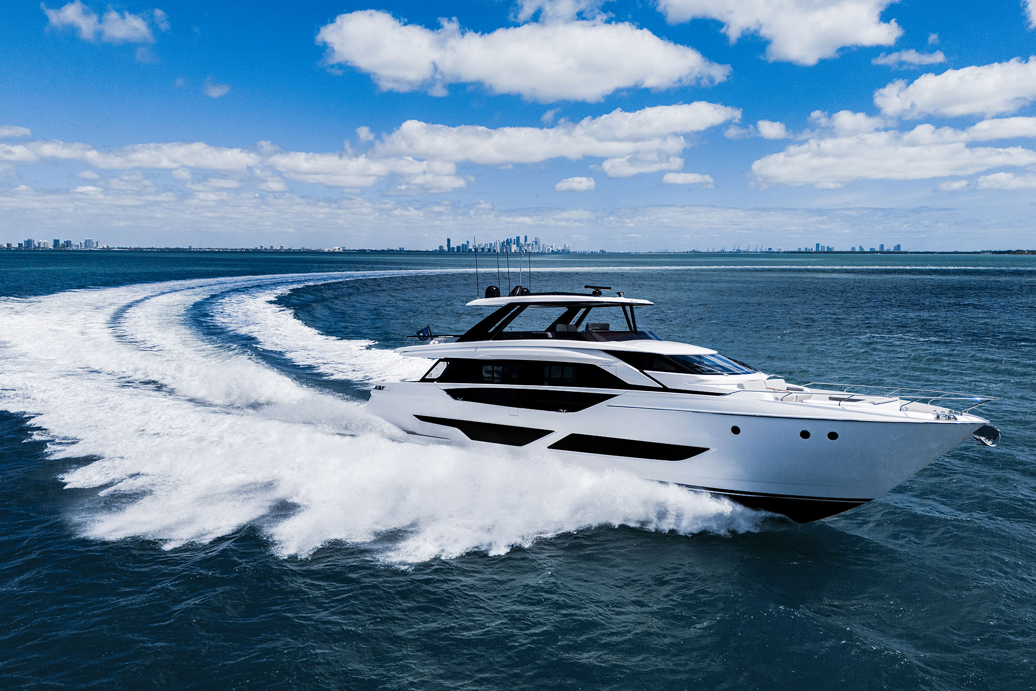 FAST Yacht Charter Details, Ferretti | CHARTERWORLD Luxury Superyachts